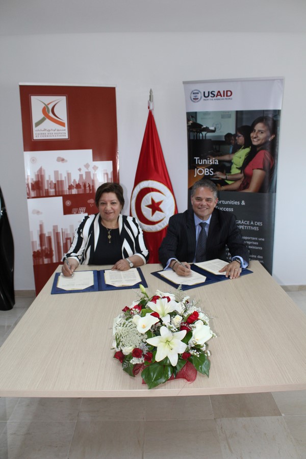 Signature d’un Mémorandum d’Intention entre la CDC et Chemonics Inter ...